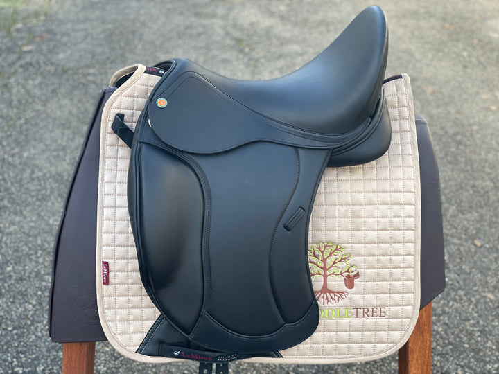 Jorge Canaves – Saddletree